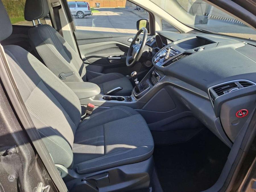 Violet Ford C-Max 2015 in Ukmerge, with an engine capacity of 1.00 L and mileage of 251 thousand km for 3650 €, photo 13 on AUTOMOTO.COM.LV