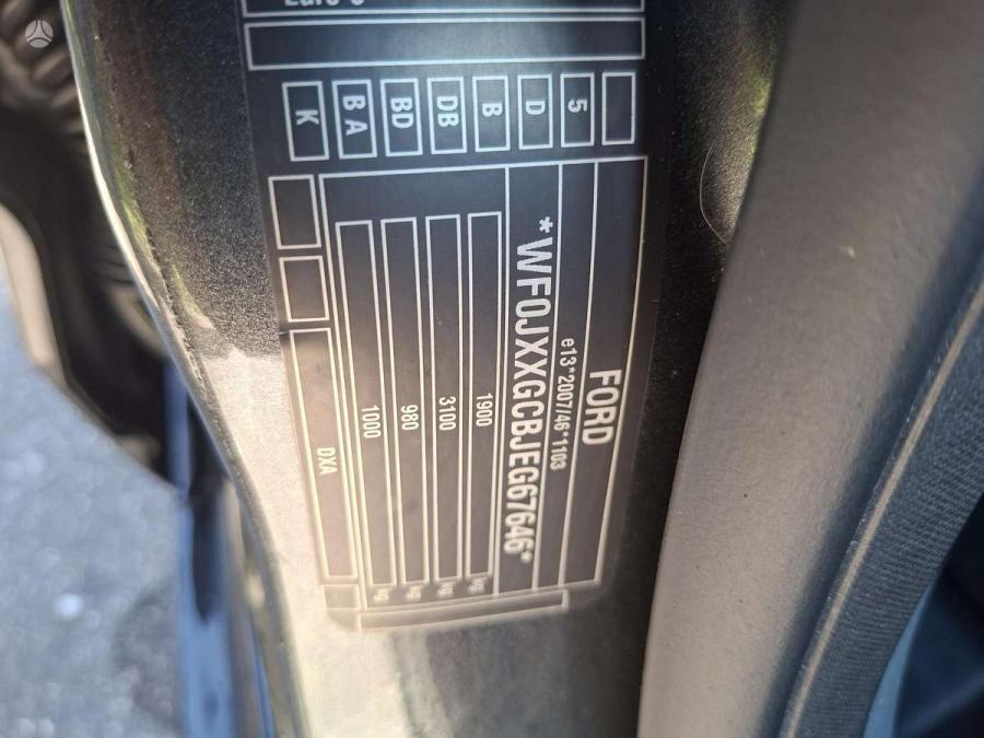 Violet Ford C-Max 2015 in Ukmerge, with an engine capacity of 1.00 L and mileage of 251 thousand km for 3650 €, photo 16 on AUTOMOTO.COM.LV