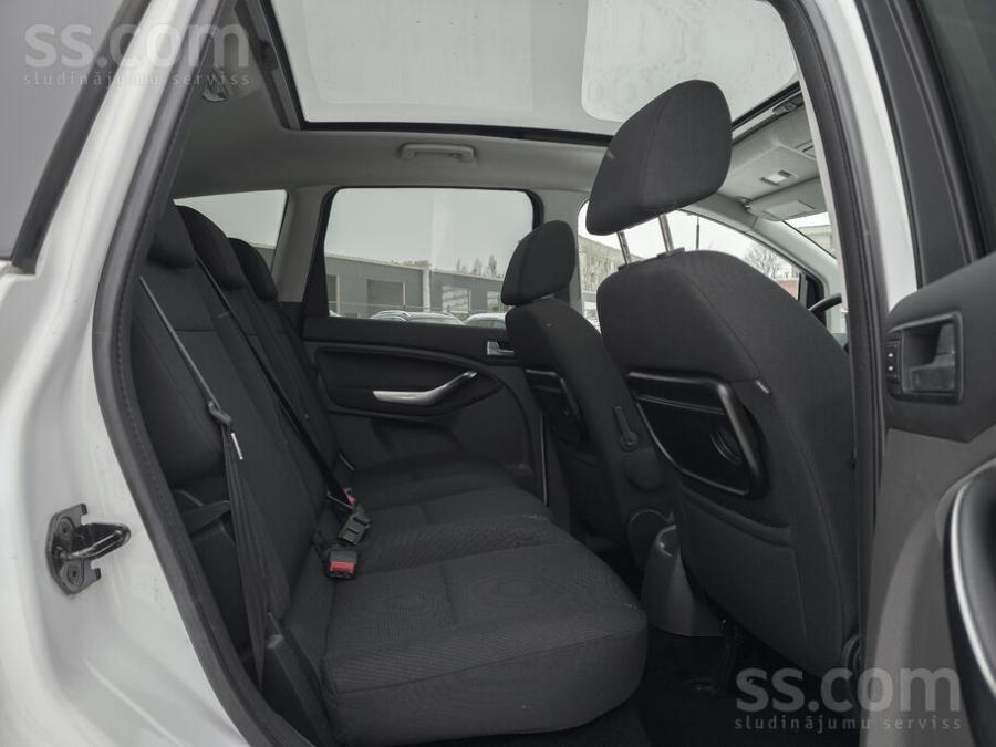 Balts Ford C-Max 2009 Liepāja, ar dzinēja tilpumu 1.60 L un nobraukumu 0 tūkst. km par 3590 €, foto 17 vietnē AUTOMOTO.COM.LV