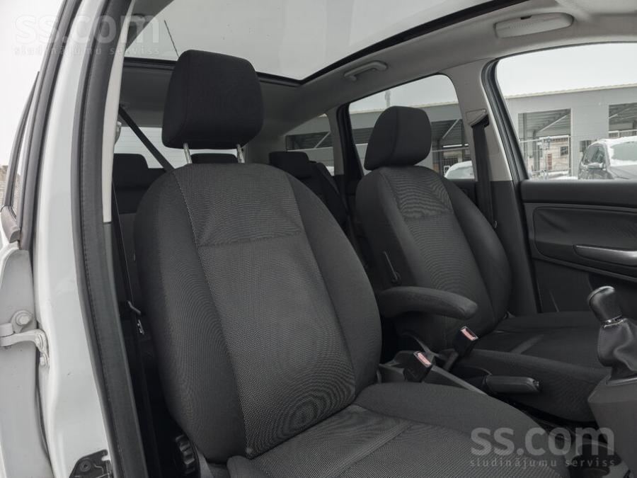 Balts Ford C-Max 2009 Liepāja, ar dzinēja tilpumu 1.60 L un nobraukumu 0 tūkst. km par 3590 €, foto 19 vietnē AUTOMOTO.COM.LV