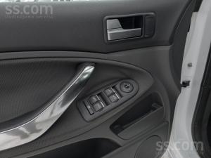 Balts Ford C-Max 2009 Liepāja, ar dzinēja tilpumu 1.60 L un nobraukumu 130 tūkst. km par 3390 €, foto 20 vietnē AUTOMOTO.COM.LV
