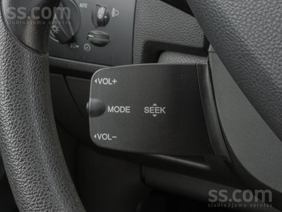 Balts Ford C-Max 2009 Liepāja, ar dzinēja tilpumu 1.60 L un nobraukumu 130 tūkst. km par 3190 €, foto 19 vietnē AUTOMOTO.COM.LV