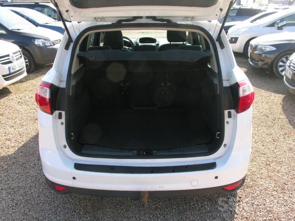 White Ford C-Max 2011 in Riga, with an engine capacity of 1.60 L and mileage of 0 thousand km for 3990 €, photo 5 on AUTOMOTO.COM.LV