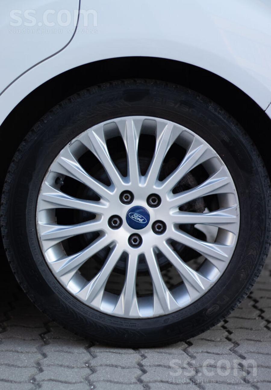 Balts Ford C-Max 2012 Rīga, ar dzinēja tilpumu 2.00 L un nobraukumu 175 tūkst. km par 5550 €, foto 12 vietnē AUTOMOTO.COM.LV