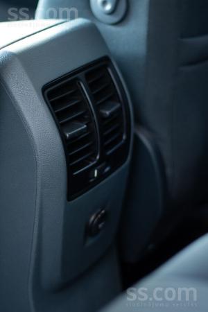 Balts Ford C-Max 2012 Rīga, ar dzinēja tilpumu 2.00 L un nobraukumu 175 tūkst. km par 5550 €, foto 30 vietnē AUTOMOTO.COM.LV