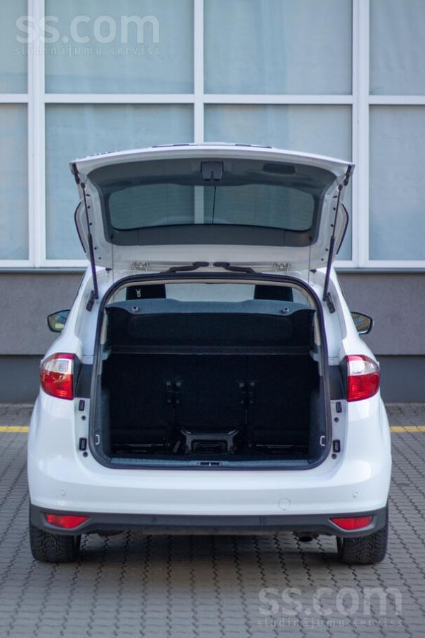 Ford C-Max 2012 Rīga vietnē Balts Ford C-Max 2012 Rīga, ar dzinēja tilpumu 2.00 L un nobraukumu 175 tūkst. km par 4980 €, foto 7 vietnē AUTOMOTO.COM.LV