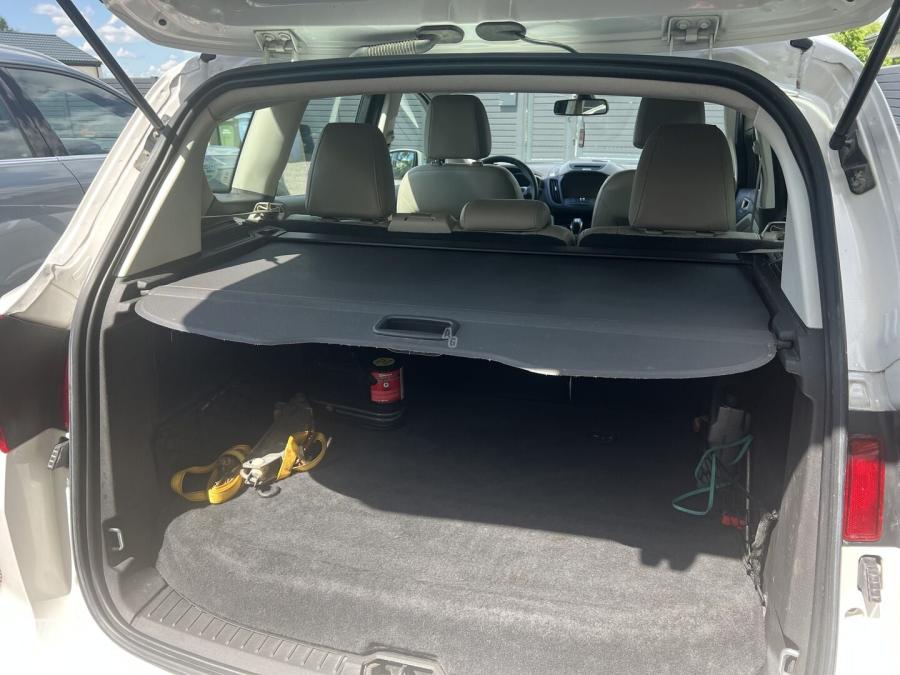 White Ford C-Max 2013 in Vilnius, with an engine capacity of 2.00 L and mileage of 175 thousand km for 4500 €, photo 8 on AUTOMOTO.COM.LV