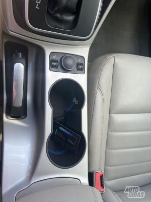 White Ford C-Max 2013 in Vilnius, with an engine capacity of 2.00 L and mileage of 175 thousand km for 4500 €, photo 16 on AUTOMOTO.COM.LV