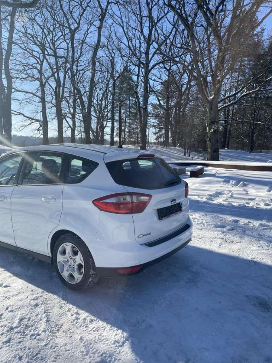 White Ford C-Max 2014 in Jurbarkas, with an engine capacity of 1.56 L and mileage of 253 thousand km for 3900 €, photo 13 on AUTOMOTO.COM.LV