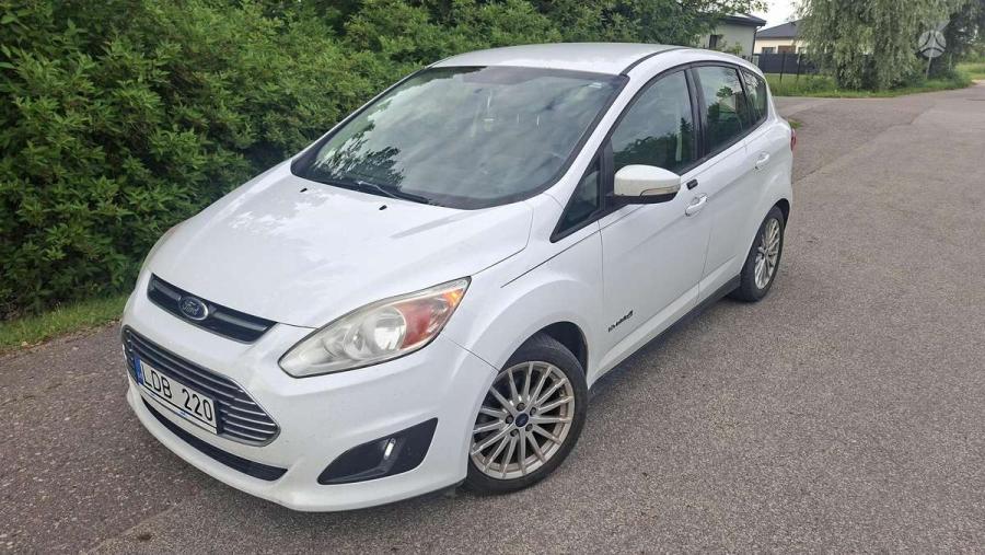 White Ford C-Max 2014 in Kaunas, with an engine capacity of 2.00 L and mileage of 270 thousand km for 4600 €, photo 3 on AUTOMOTO.COM.LV