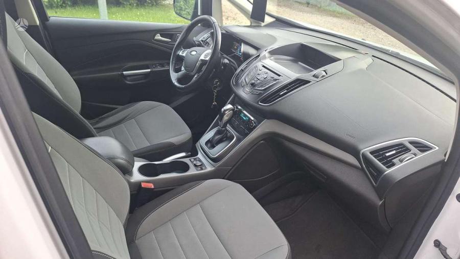 White Ford C-Max 2014 in Kaunas, with an engine capacity of 2.00 L and mileage of 270 thousand km for 4600 €, photo 11 on AUTOMOTO.COM.LV