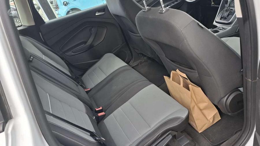 Balts Ford C-Max 2014 Kauņa, ar dzinēja tilpumu 2.00 L un nobraukumu 270 tūkst. km par 4800 €, foto 16 vietnē AUTOMOTO.COM.LV