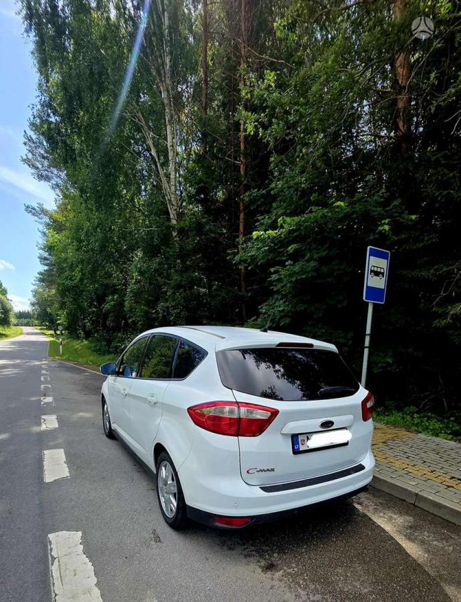 White Ford C-Max 2015 in Kretinga, with an engine capacity of 1.60 L and mileage of 255 thousand km for 3150 €, photo 3 on AUTOMOTO.COM.LV