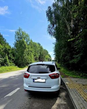 White Ford C-Max 2015 in Kretinga, with an engine capacity of 1.60 L and mileage of 255 thousand km for 3150 €, photo 6 on AUTOMOTO.COM.LV
