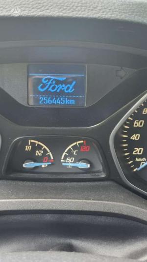 White Ford C-Max 2015 in Kretinga, with an engine capacity of 1.60 L and mileage of 255 thousand km for 3150 €, photo 7 on AUTOMOTO.COM.LV