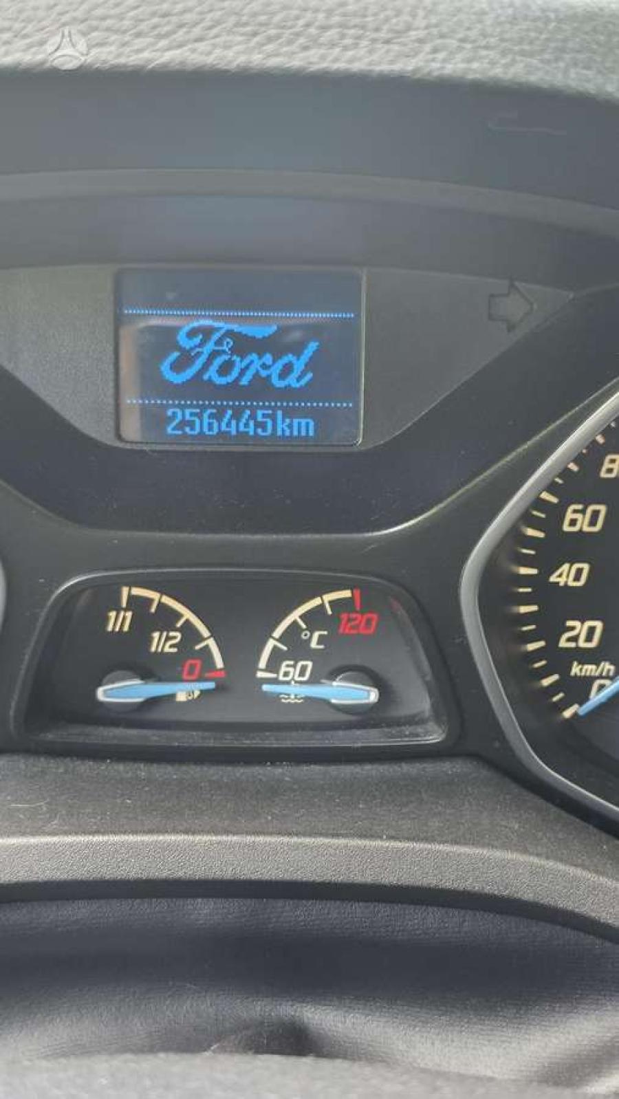 White Ford C-Max 2015 in Kretinga, with an engine capacity of 1.60 L and mileage of 255 thousand km for 3150 €, photo 7 on AUTOMOTO.COM.LV