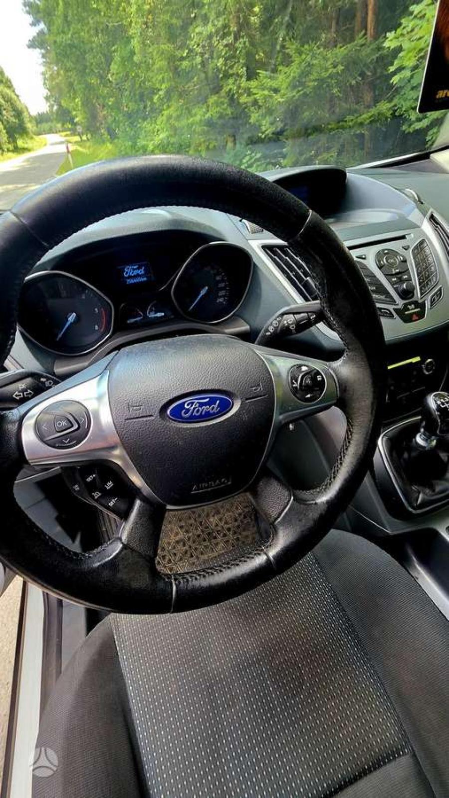 White Ford C-Max 2015 in Kretinga, with an engine capacity of 1.60 L and mileage of 255 thousand km for 3150 €, photo 9 on AUTOMOTO.COM.LV