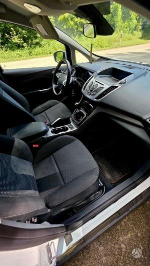 White Ford C-Max 2015 in Kretinga, with an engine capacity of 1.60 L and mileage of 255 thousand km for 3150 €, photo 13 on AUTOMOTO.COM.LV