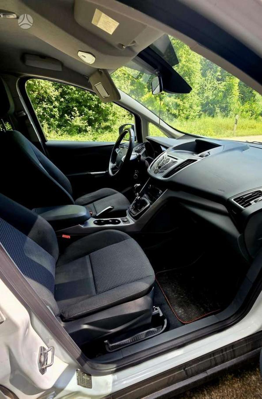 White Ford C-Max 2015 in Kretinga, with an engine capacity of 1.60 L and mileage of 255 thousand km for 3150 €, photo 16 on AUTOMOTO.COM.LV
