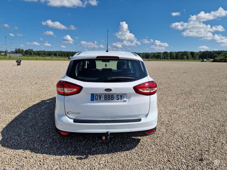 White Ford C-Max 2015 in Taurage, with an engine capacity of 1.50 L and mileage of 260 thousand km for 4700 €, photo 5 on AUTOMOTO.COM.LV