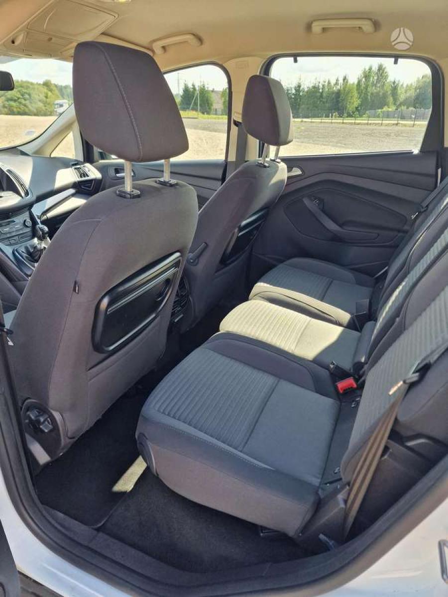 White Ford C-Max 2015 in Taurage, with an engine capacity of 1.50 L and mileage of 260 thousand km for 4700 €, photo 12 on AUTOMOTO.COM.LV
