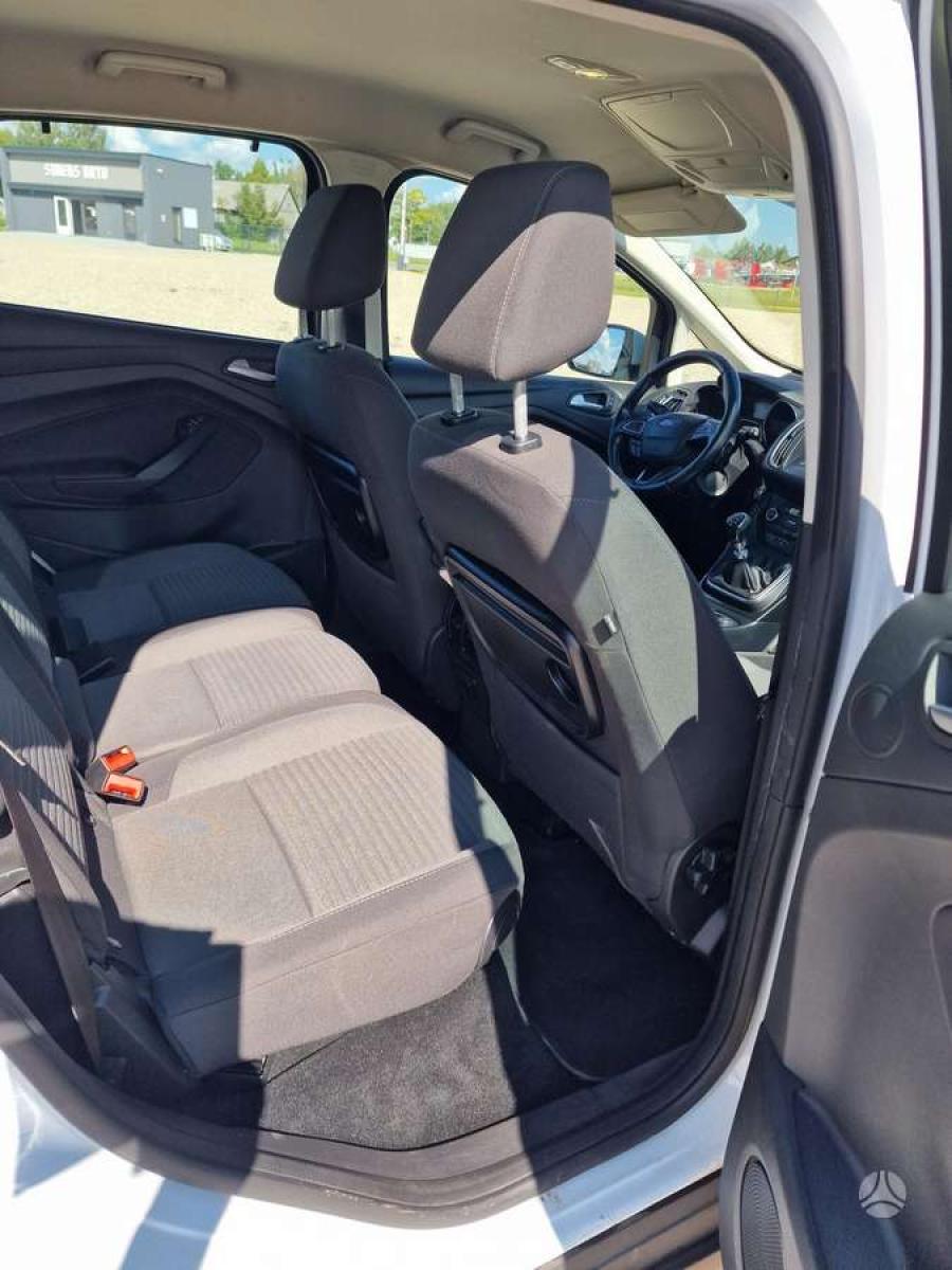 White Ford C-Max 2015 in Taurage, with an engine capacity of 1.50 L and mileage of 260 thousand km for 4700 €, photo 14 on AUTOMOTO.COM.LV