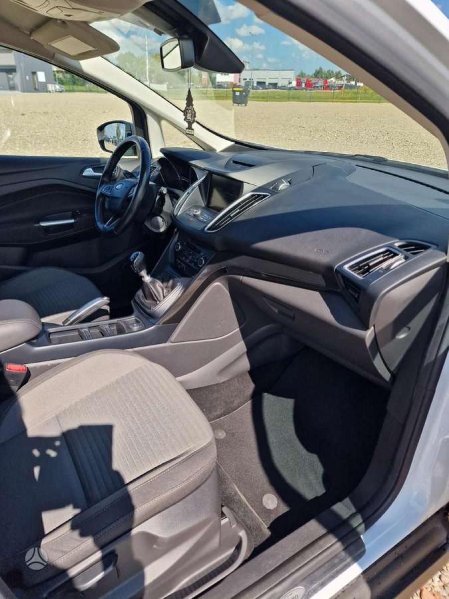 White Ford C-Max 2015 in Taurage, with an engine capacity of 1.50 L and mileage of 260 thousand km for 4700 €, photo 16 on AUTOMOTO.COM.LV