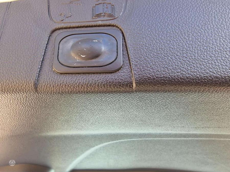 White Ford C-Max 2015 in Taurage, with an engine capacity of 1.50 L and mileage of 260 thousand km for 4700 €, photo 21 on AUTOMOTO.COM.LV