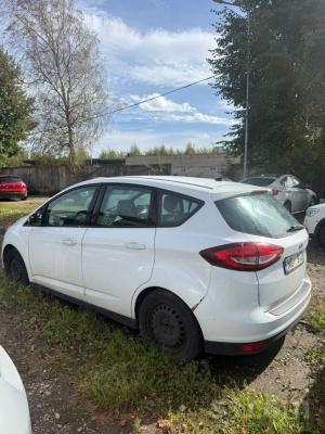 Balts Ford C-Max 2016 Rīga, ar dzinēja tilpumu 1.50 L un nobraukumu 190 tūkst. km par 1600 €, foto 3 vietnē AUTOMOTO.COM.LV