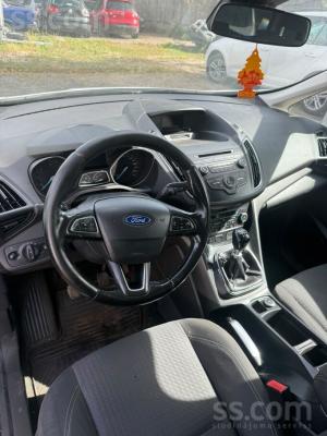 Balts Ford C-Max 2016 Rīga, ar dzinēja tilpumu 1.50 L un nobraukumu 190 tūkst. km par 1600 €, foto 4 vietnē AUTOMOTO.COM.LV
