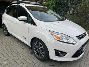 White Ford C-Max 2017 in Vilnius, with an engine capacity of 2.00 L and mileage of 132 thousand km for 11900 €, photo  on AUTOMOTO.COM.LV