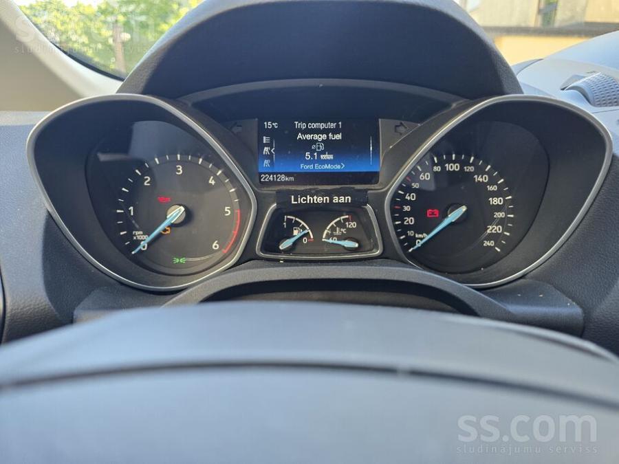 White Ford C-Max 2017 in Riga, with an engine capacity of 1.50 L and mileage of 224 thousand km for 5000 €, photo 10 on AUTOMOTO.COM.LV