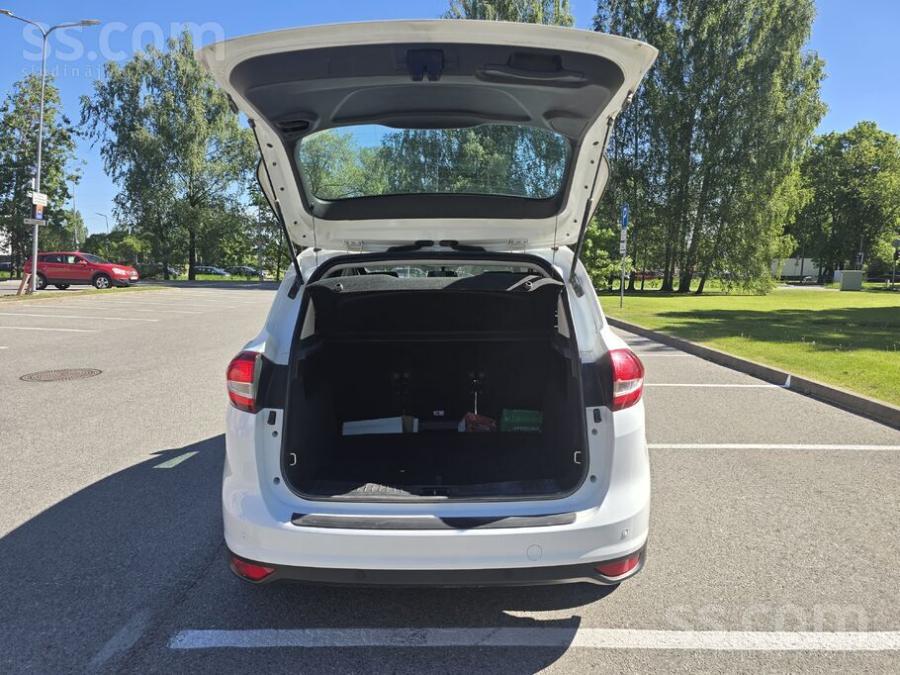 White Ford C-Max 2017 in Riga, with an engine capacity of 1.50 L and mileage of 224 thousand km for 5000 €, photo 14 on AUTOMOTO.COM.LV