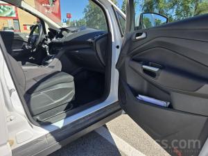White Ford C-Max 2017 in Riga, with an engine capacity of 1.50 L and mileage of 225 thousand km for 5000 €, photo 10 on AUTOMOTO.COM.LV