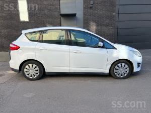White Ford C-Max 2010 in Riga, with an engine capacity of 1.60 L and mileage of 378 thousand km for 2300 €, photo 3 on AUTOMOTO.COM.LV