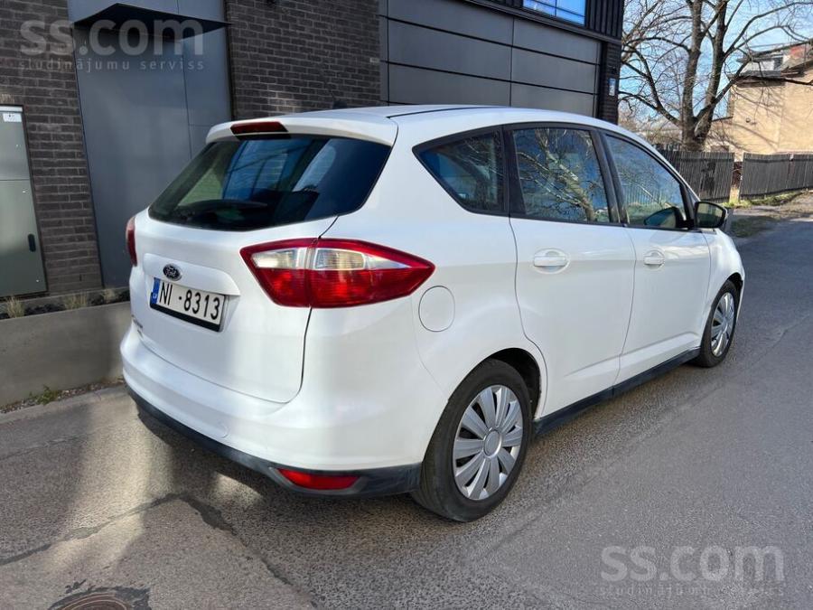 White Ford C-Max 2010 in Riga, with an engine capacity of 1.60 L and mileage of 378 thousand km for 2300 €, photo 4 on AUTOMOTO.COM.LV