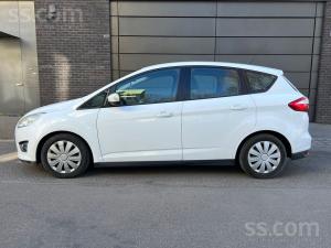 White Ford C-Max 2010 in Riga, with an engine capacity of 1.60 L and mileage of 378 thousand km for 2300 €, photo 5 on AUTOMOTO.COM.LV
