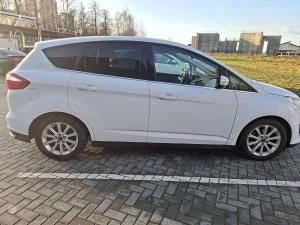 White Ford C-Max 2011 in Marijampole, with an engine capacity of 1.56 L and mileage of 220 thousand km for 3200 €, photo 3 on AUTOMOTO.COM.LV