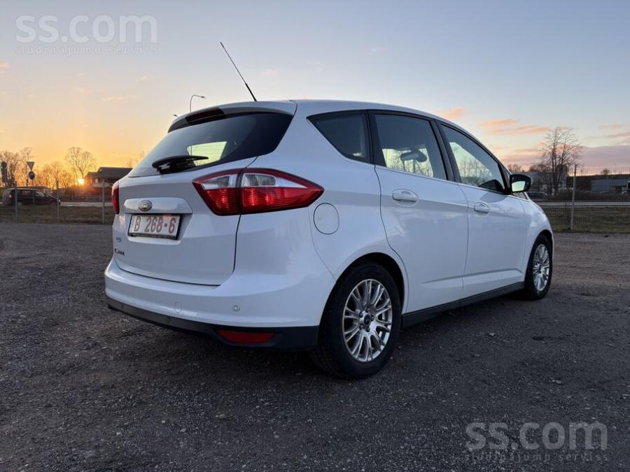 White Ford C-Max 2011 in Daugavpils, with an engine capacity of 1.60 L and mileage of 327 thousand km for 3950 €, photo 5 on AUTOMOTO.COM.LV