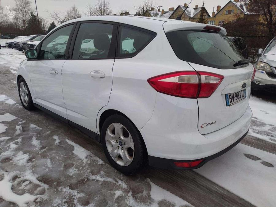 Balts Ford C-Max 2011 Panevēža, ar dzinēja tilpumu 1.56 L un nobraukumu 237 tūkst. km par 3900 €, foto 8 vietnē AUTOMOTO.COM.LV