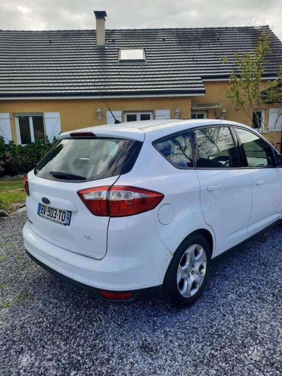 Balts Ford C-Max 2011 Panevēža, ar dzinēja tilpumu 1.56 L un nobraukumu 237 tūkst. km par 3900 €, foto 35 vietnē AUTOMOTO.COM.LV
