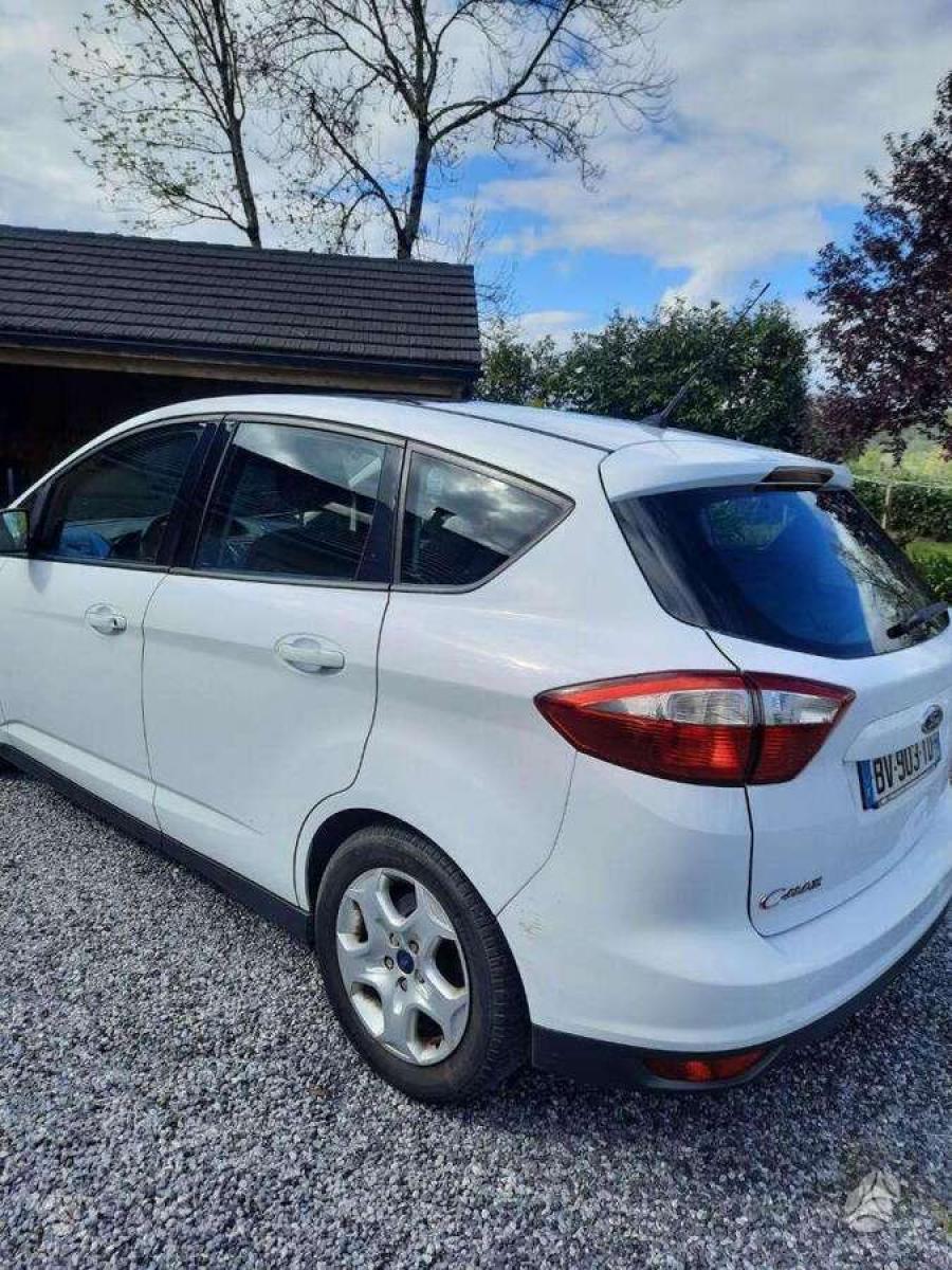 Balts Ford C-Max 2011 Panevēža, ar dzinēja tilpumu 1.56 L un nobraukumu 237 tūkst. km par 3900 €, foto 36 vietnē AUTOMOTO.COM.LV