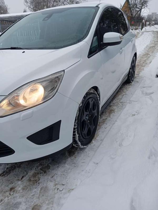 White Ford C-Max 2011 in Kaunas, with an engine capacity of 1.56 L and mileage of 329 thousand km for 2999 €, photo 2 on AUTOMOTO.COM.LV