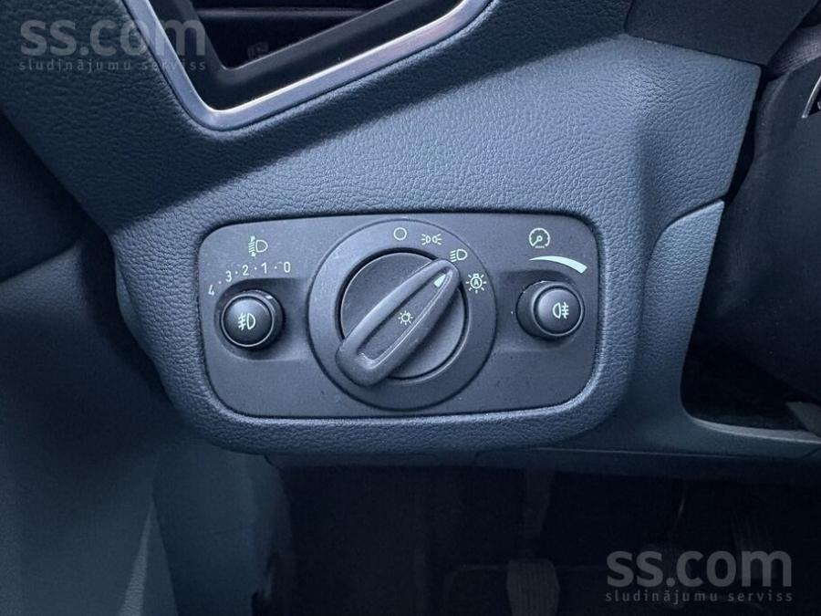 Balts Ford C-Max 2011 Daugavpils, ar dzinēja tilpumu 1.60 L un nobraukumu 327 tūkst. km par 3950 €, foto 14 vietnē AUTOMOTO.COM.LV