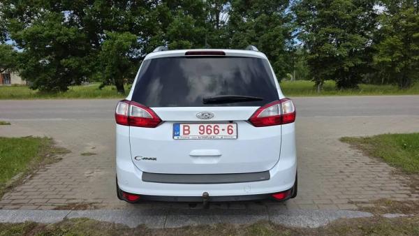White Ford C-Max 2011 in Riga, with an engine capacity of 1.60 L and mileage of 216 thousand km for 5500 €, photo 6 on AUTOMOTO.COM.LV