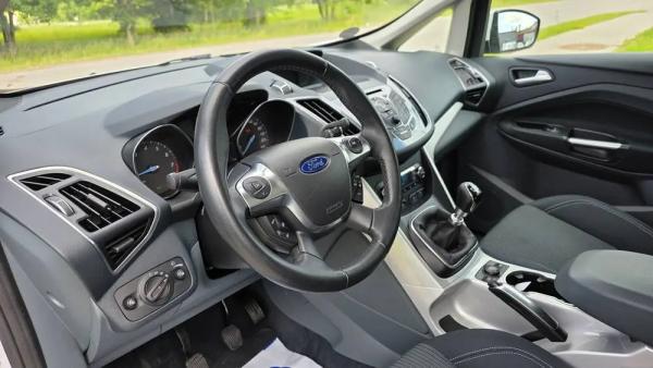 White Ford C-Max 2011 in Riga, with an engine capacity of 1.60 L and mileage of 216 thousand km for 5500 €, photo 10 on AUTOMOTO.COM.LV