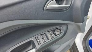 White Ford C-Max 2011 in Riga, with an engine capacity of 1.60 L and mileage of 216 thousand km for 5500 €, photo 13 on AUTOMOTO.COM.LV