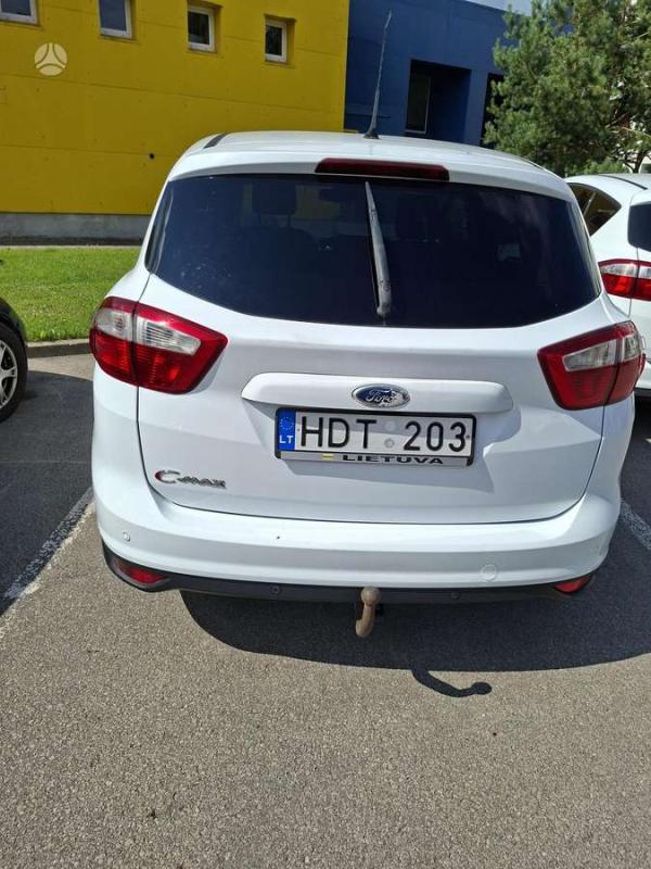 White Ford C-Max 2011 in Marijampole, with an engine capacity of 1.56 L and mileage of 225 thousand km for 1800 €, photo 2 on AUTOMOTO.COM.LV