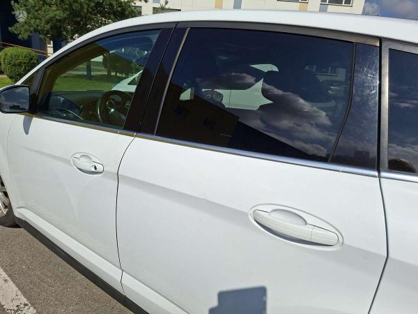 White Ford C-Max 2011 in Marijampole, with an engine capacity of 1.56 L and mileage of 225 thousand km for 1800 €, photo 3 on AUTOMOTO.COM.LV
