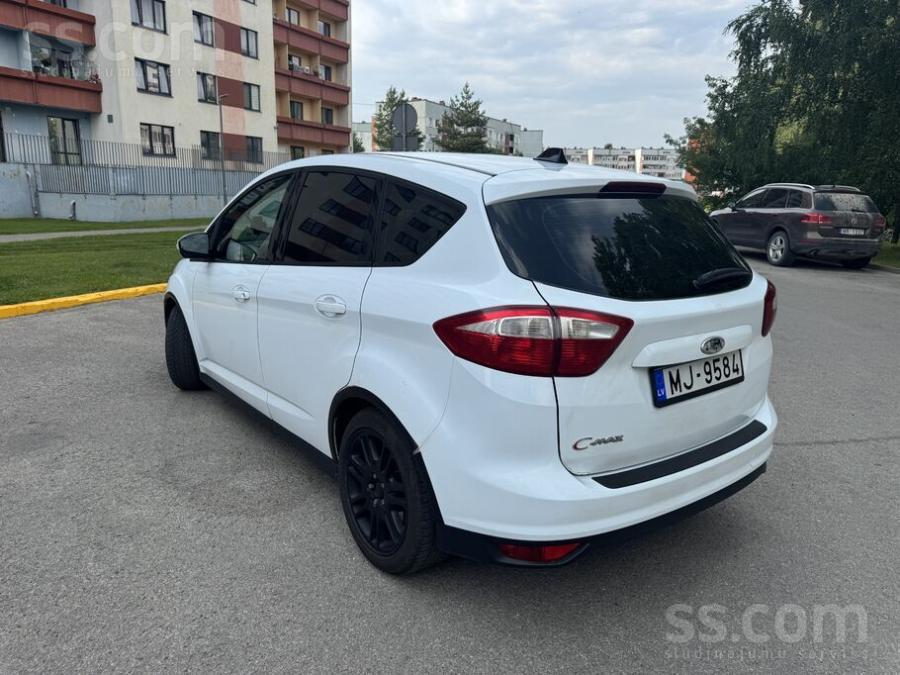 White Ford C-Max 2011 in Jelgava, with an engine capacity of 1.60 L and mileage of 346 thousand km for 2950 €, photo 4 on AUTOMOTO.COM.LV